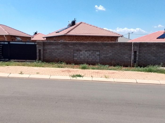 Lufhereng Houses for sale