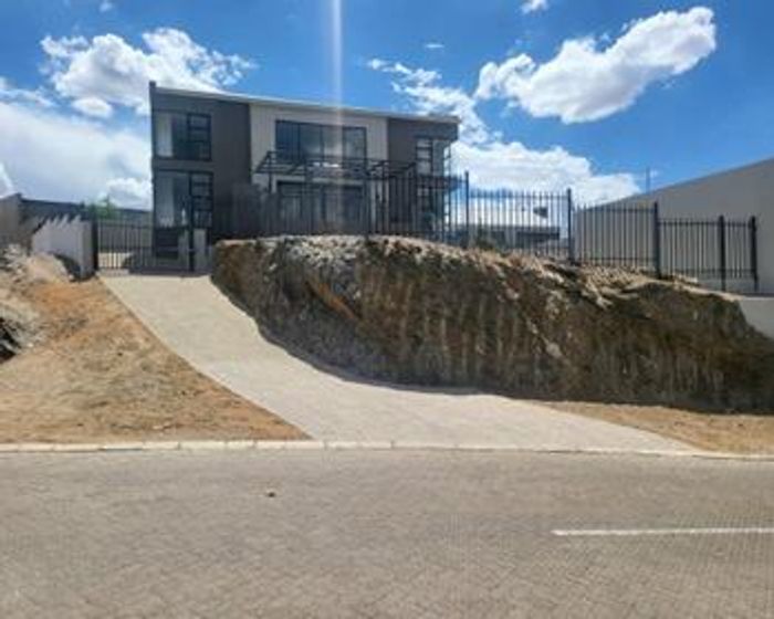 Properties to rent in Windhoek, including house and townhouse