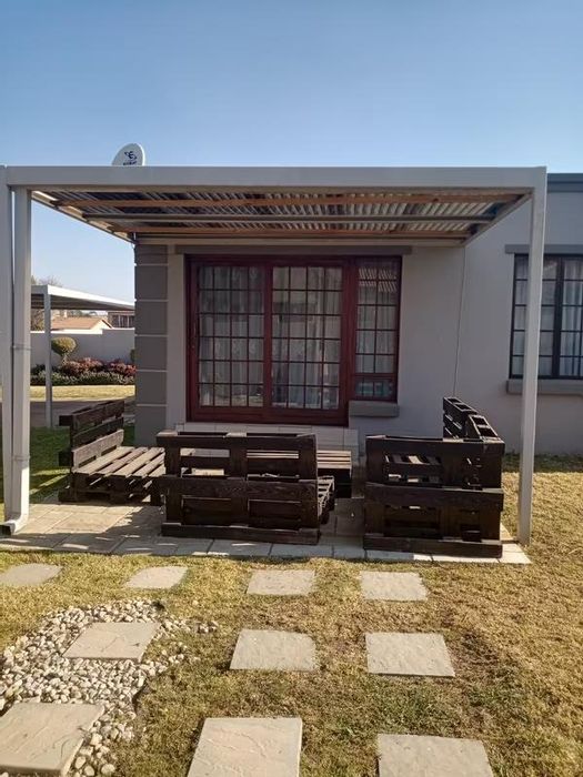 Blue Hills: Residential properties for sale