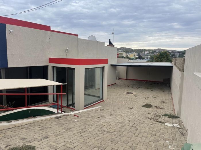 Home | Pieter Senekal