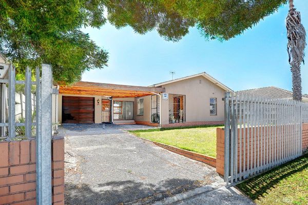 4 Bedroom House in Labiance Estate For Sale R2,095,000 #2349054