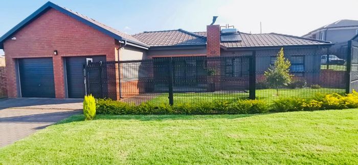 Clayville: 19 Houses for sale