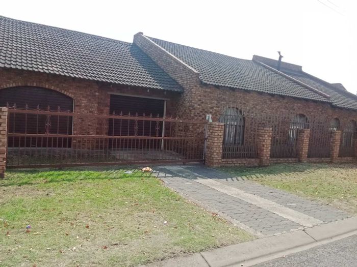 Windmill Park Residential properties for sale