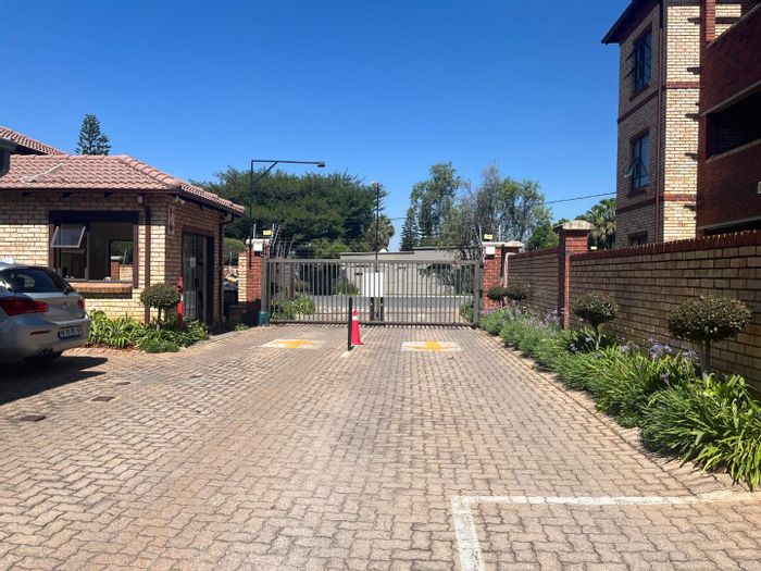 Properties to rent in Randpark Ridge - view apartments and townhouses