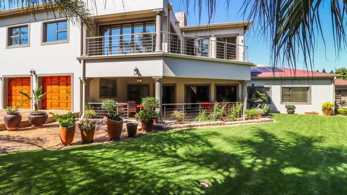 Ruimsig Houses for sale