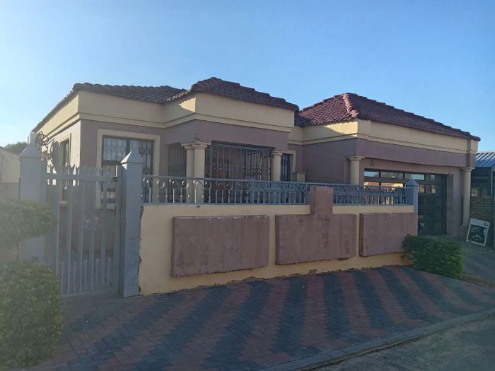 Houses for sale in Mahube Valley