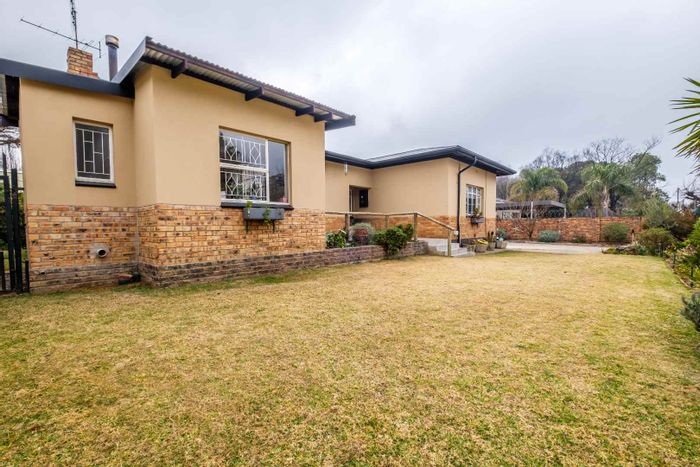 Airfield Houses for sale