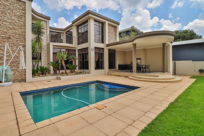 Ebotse Golf And Country Estate Houses for sale