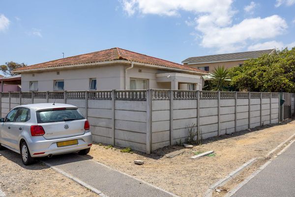 3 Bedroom House in Brooklyn For Sale R1,595,000 #2461463