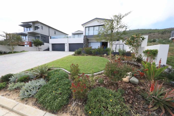 Baronetcy Estate houses and residential land (28 properties) | World ...