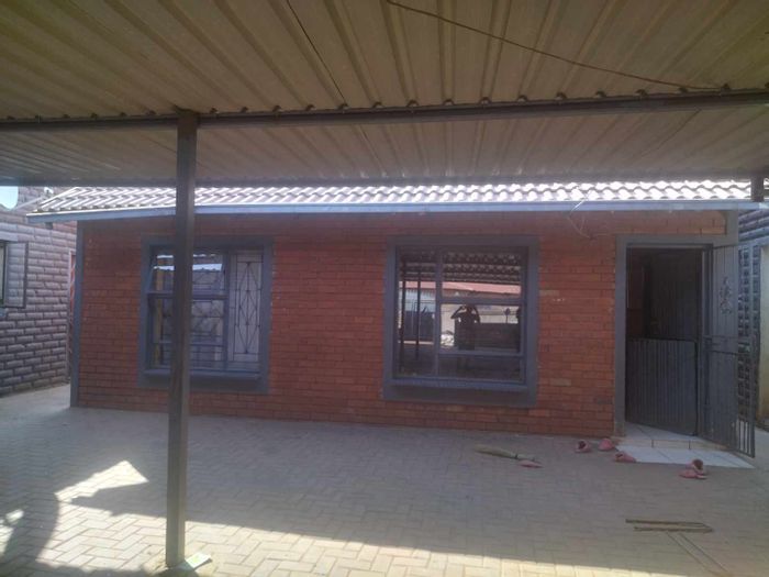 Houses for sale in Soshanguve Ext