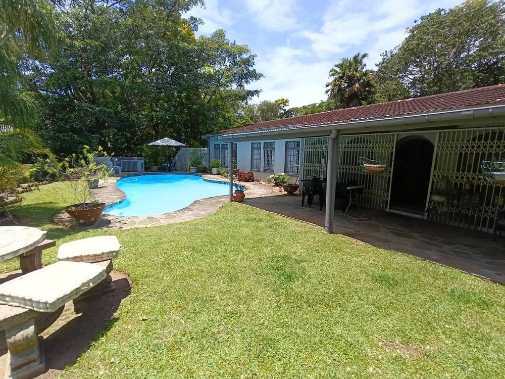 For Sale: House in Manors with pool, separate cottage, and double ...