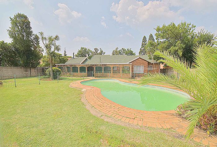 Crystal Park Houses for sale