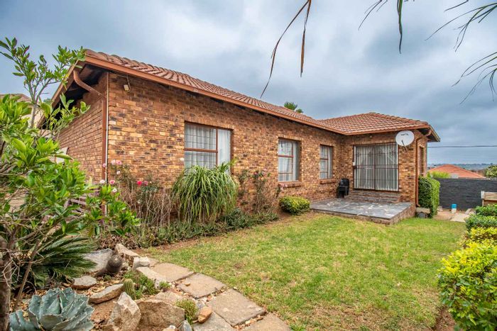 Houses for sale in Cosmo City