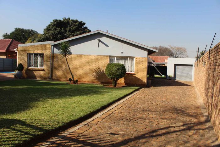 Van Dyk Park properties for sale