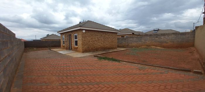 Houses for sale in Lehae