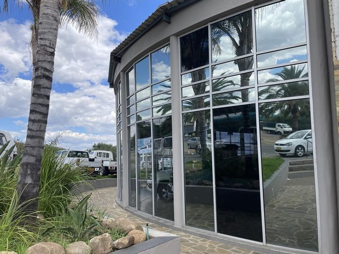 Home | Pieter Senekal