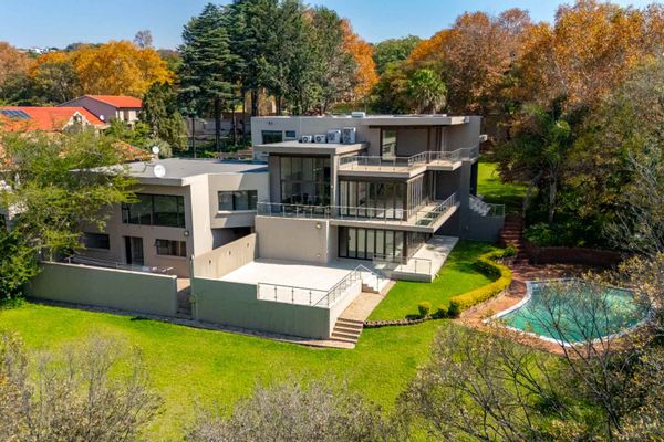 5 Bedroom House in Bryanston East For Sale R18,000,000 #2384843