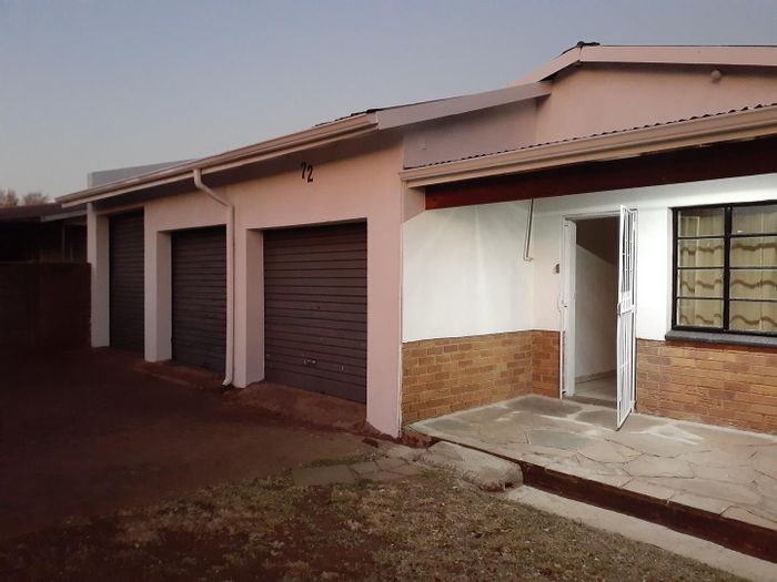 Houses for sale in Van Dyk Park