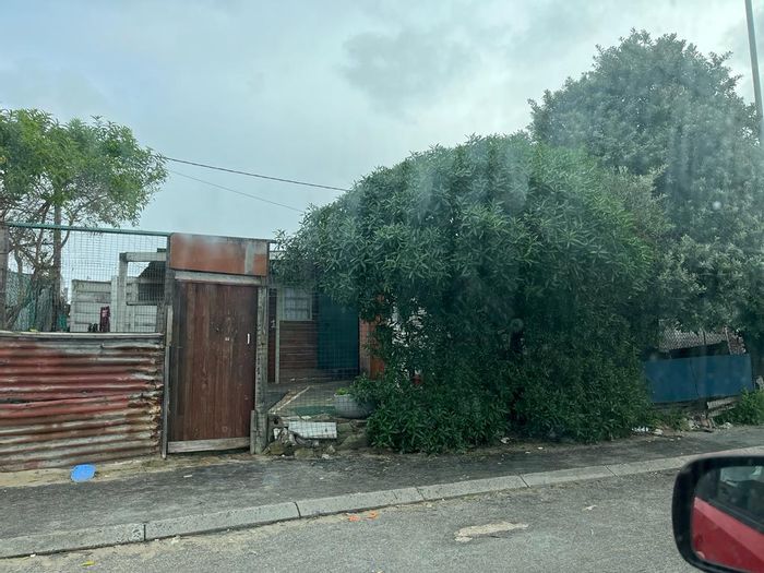 Blue Downs: 13 Houses for sale