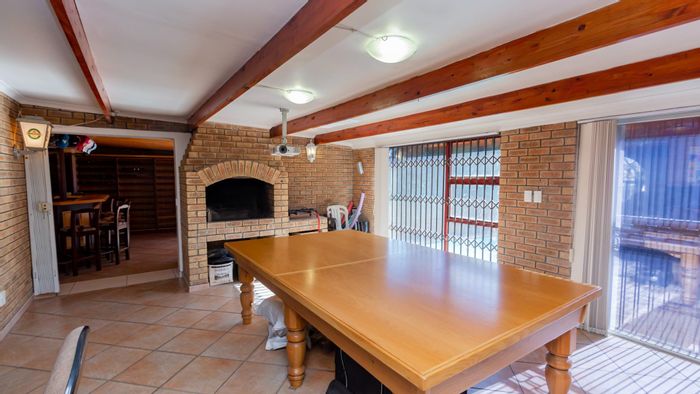 Plattekloof: 46 Residential properties for sale