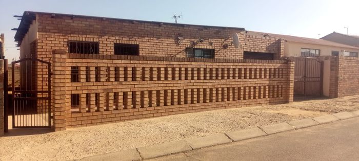 Naledi properties for sale - view houses