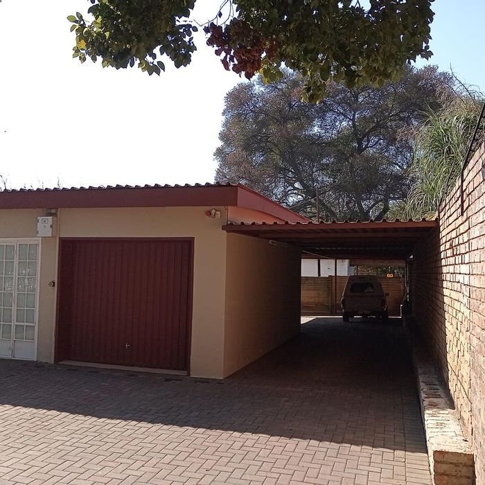 Silverton: 27 Residential properties for sale