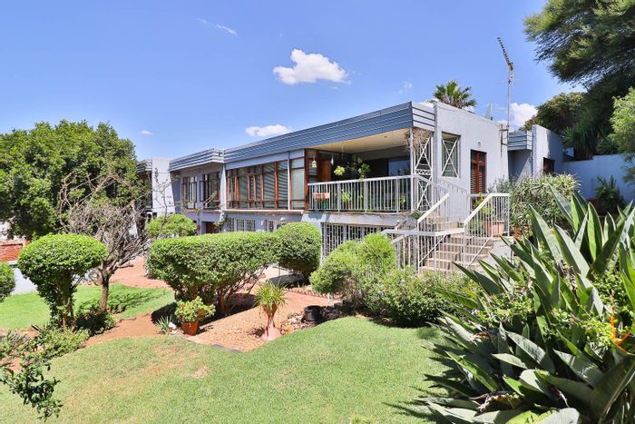 Houses for sale in Mondeor