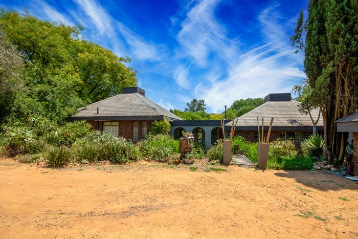 Properties for sale in Glen Austin Ah - view houses and small holdings