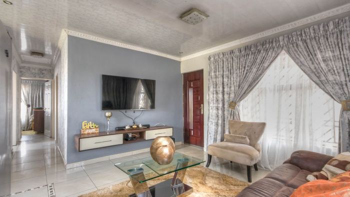 Houses for sale in Bram Fischerville