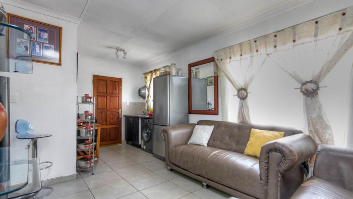 Houses for sale in Bram Fischerville