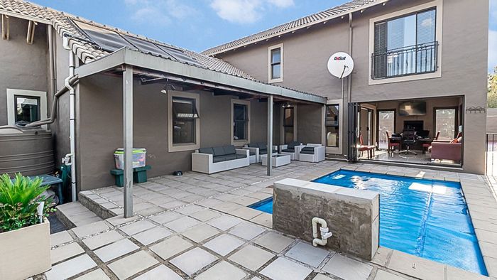 North Riding: 12 Houses for sale