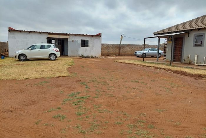 Houses for sale in Lufhereng