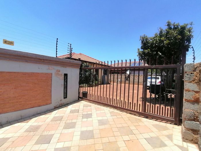 Residential properties for sale in Nellmapius